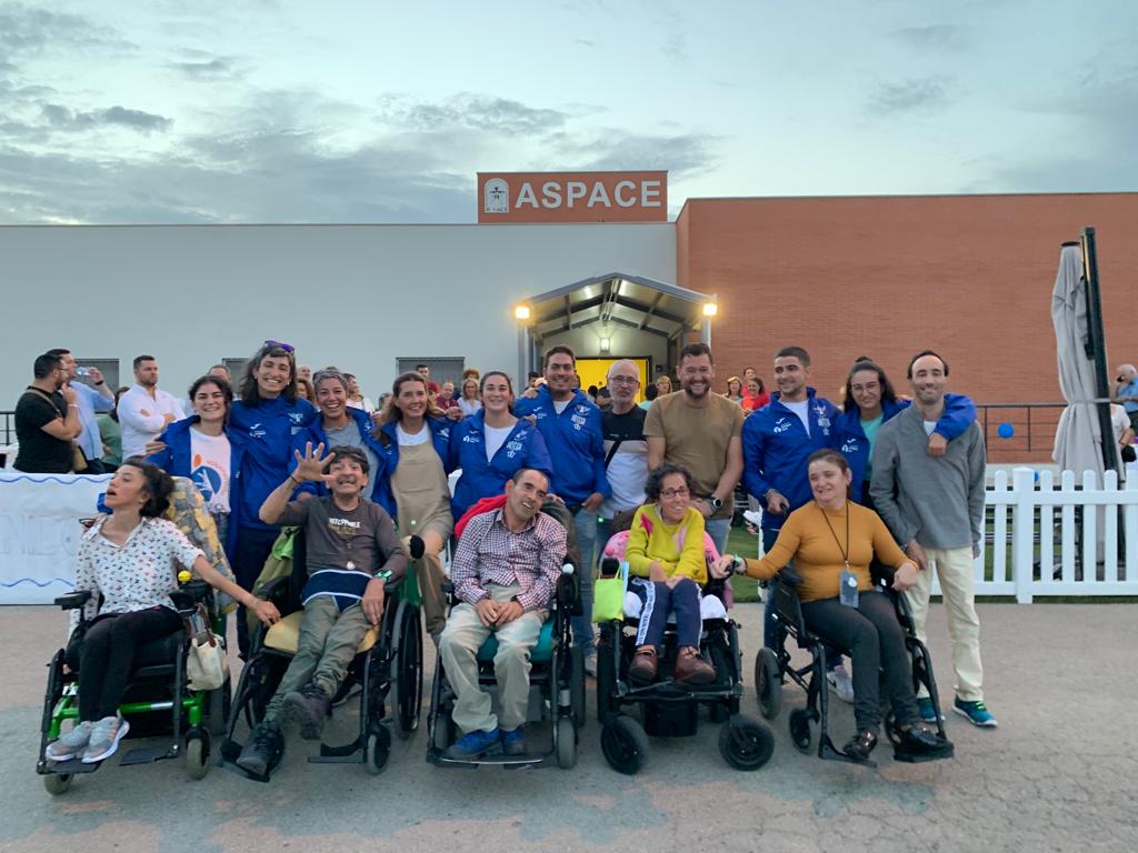 aspace sevilla | ASPACE Sevilla roza el cielo llegando a Santiago con ...